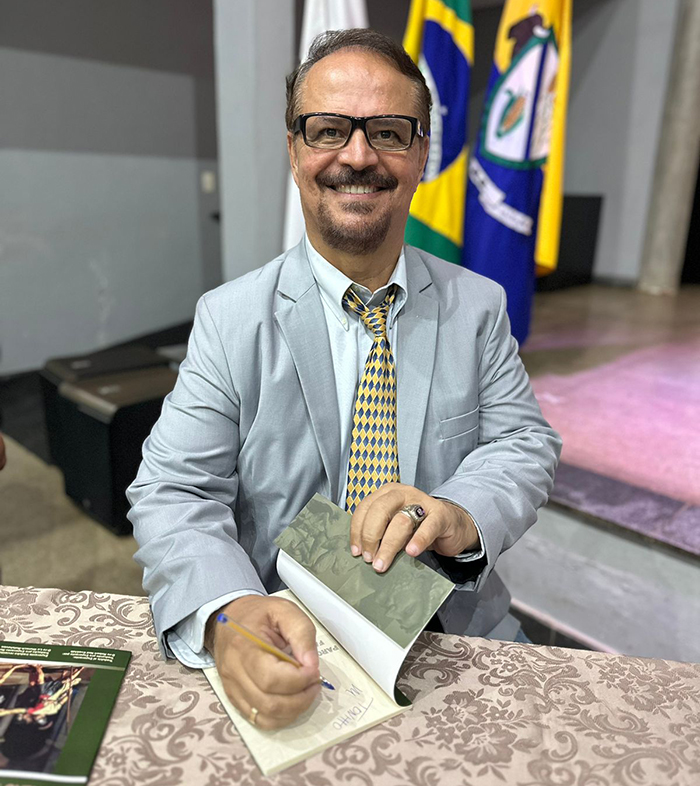 Cultura promove o lançamento do livro “Falas do Coração” do escritor ...