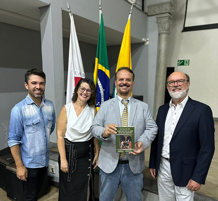Cultura promove o lançamento do livro “Falas do Coração” do escritor ...